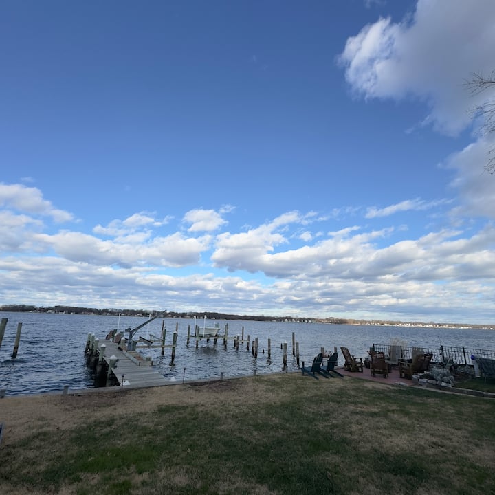 Waterfront Gem W/ Pier | ~15m To Hopkins & Harbor - Essex, MD