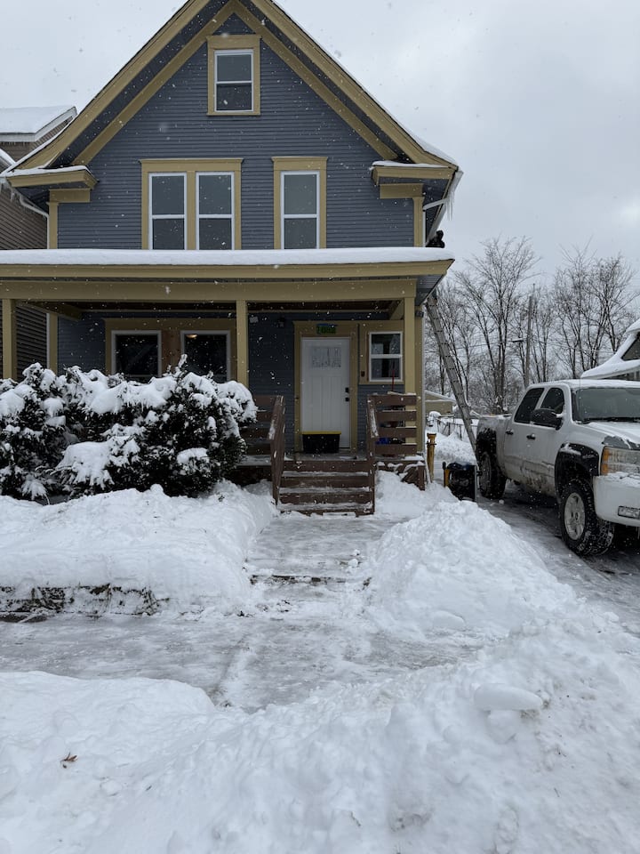 Work Travel - Clean Space - Fast Wi-fi/2 Bdrm Gem! - Saint Paul, MN