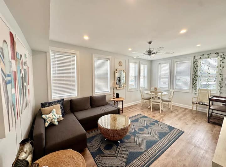 7 Mins Walk To Boardwalk & Beach! Ac & Beach Tags! - Ventnor City, NJ