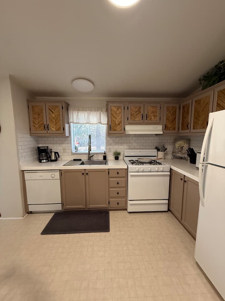 Pinetop Basecamp: 3br, Fast Wifi - Pinetop-Lakeside, AZ