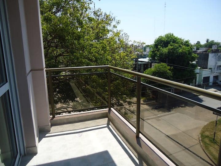 Espacio Práctico Con Cocina Y Total Independencia - Corrientes