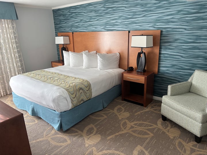 Relax By Beach With Pool, Hot Tub, Sauna, Tennis! - Rancho Santa Fe, CA