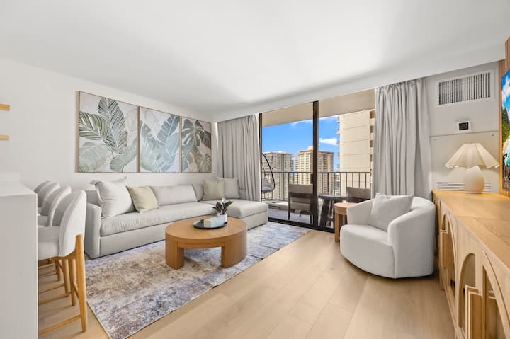 12f-upscale Tropical 1br-waikiki Condo W/parking! - Waikiki Beach