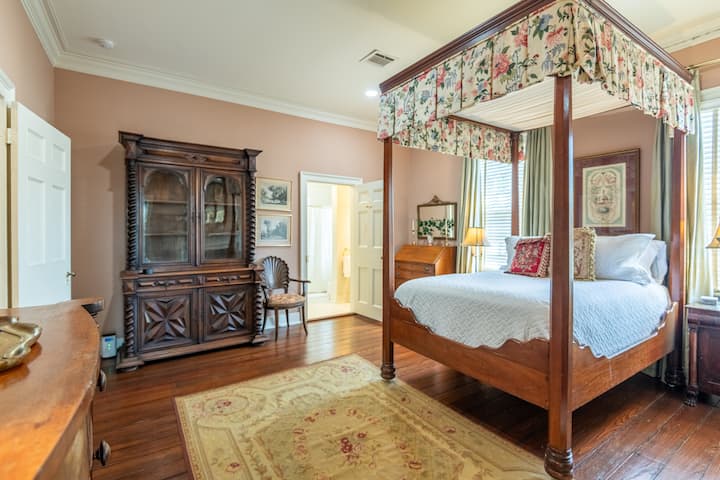 Upstairs Suite At 1835 Downtown W. Harris House - Natchez, MS