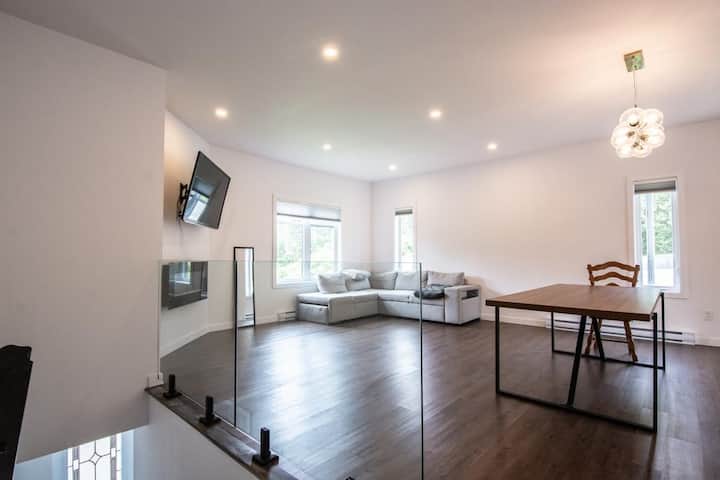 Discover The Laurentians: 3br With Large Backyard - Sainte-Agathe-des-Monts