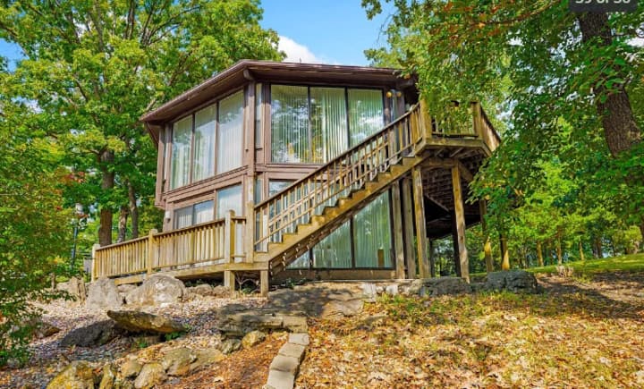 Birdhouse At Treetop - Osage Beach, MO