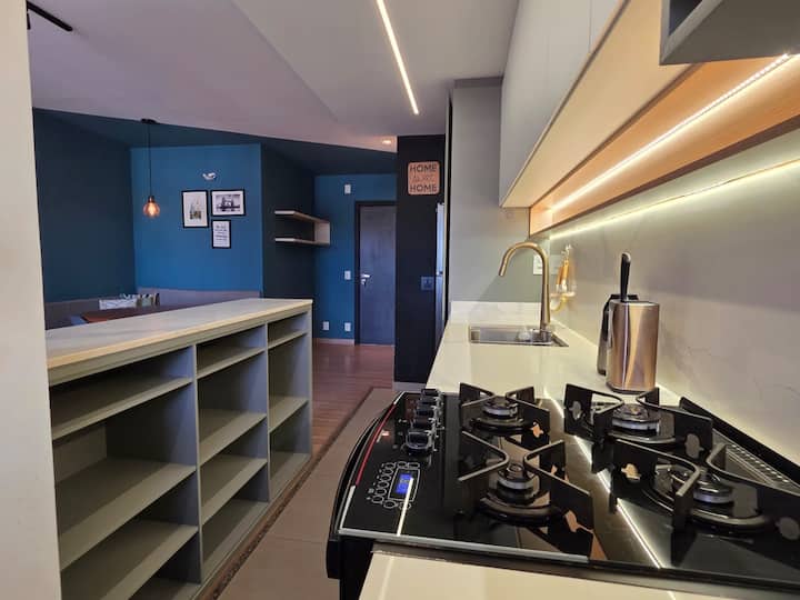 Zona 08 + 02 Qtos/piscina, Academia, Pet Friendly - Maringá