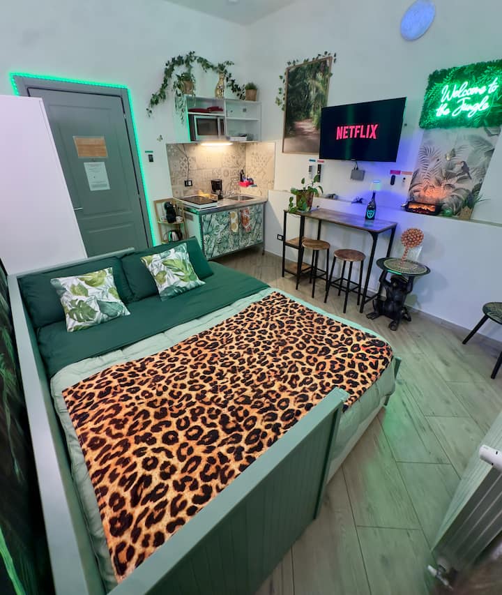 Junglehouse/with Courtyard/netflix/vicino Stazione - Florence