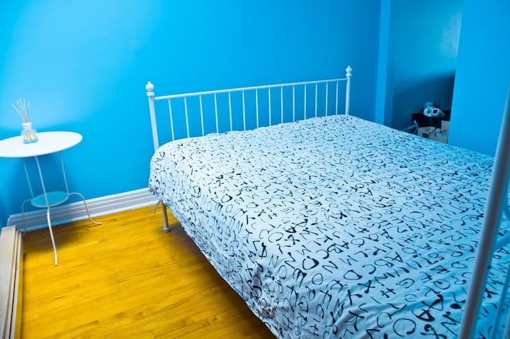 Cozy 1b1b Near Metro - Montreal