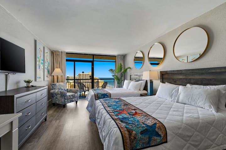 Sunrise Views & Sea Breeze Studio - Sleeps 4! - Myrtle Beach