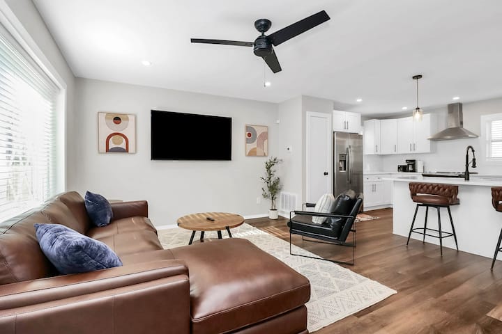 North Of Noda Twin Clt 1: 3 Bedroom 2 Bath - Charlotte