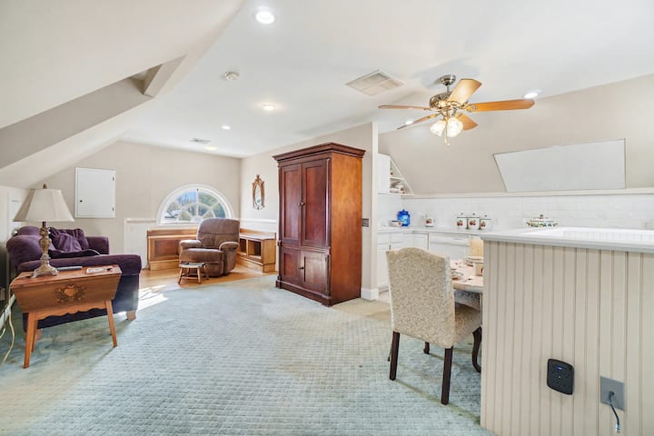 Manheim Manor Bed & Breakfast-apartment 1st Class - Lititz, PA