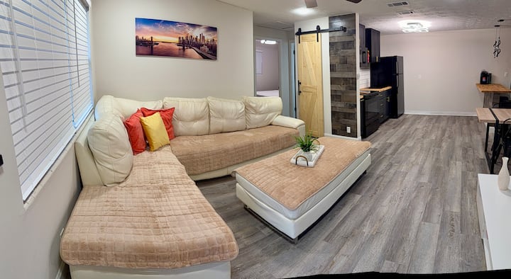 Sunshine Paradise - Self Check-in - Orange Park, FL