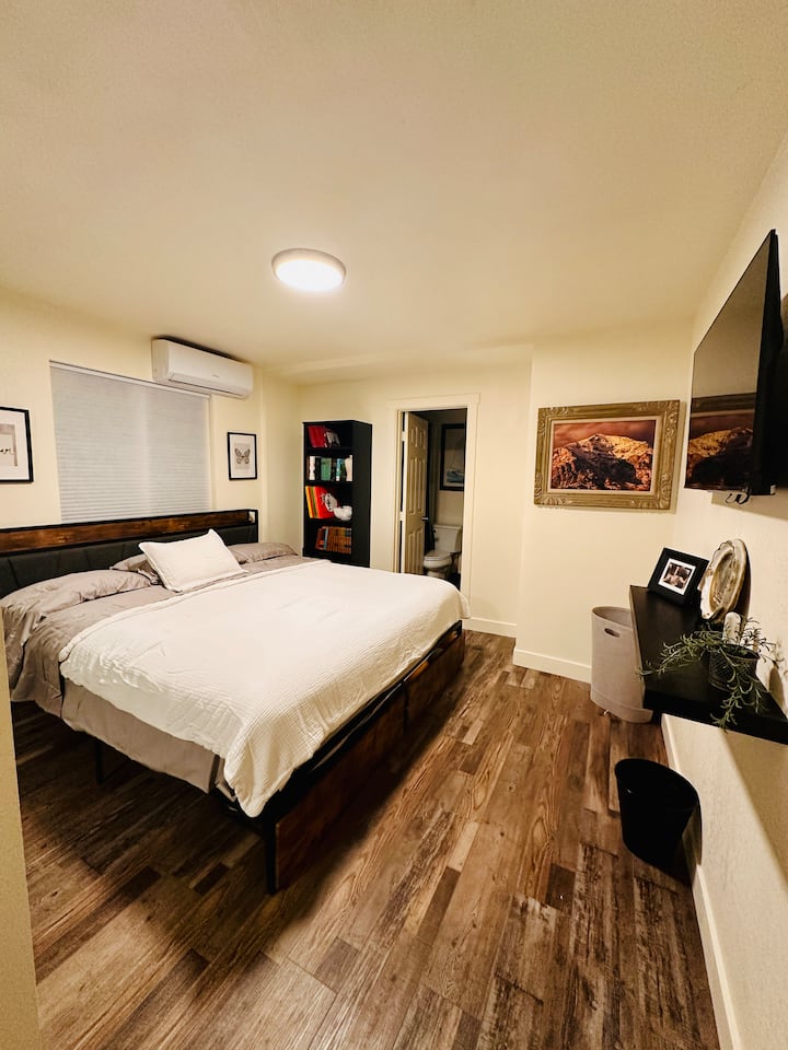 Stay Productive In Our Stockton Getaway! - Stockton, CA