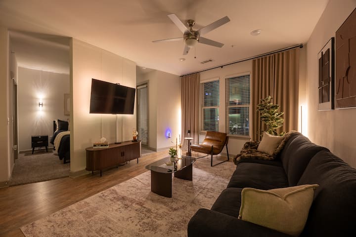 Cozy Modern Luxury Studio 
Fort Worth - Fort Worth, TX