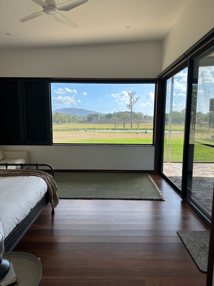 The Sunrise Suite
Luxe Farmstay Escape | Romantic - Nabiac