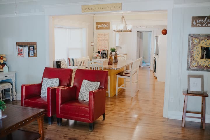 Traveler's Cozy Cottage - 3br - Pecos River, Carlsbad