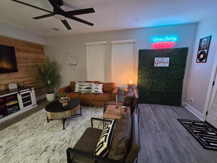 The Urban Cowboy Retreat - Pasadena