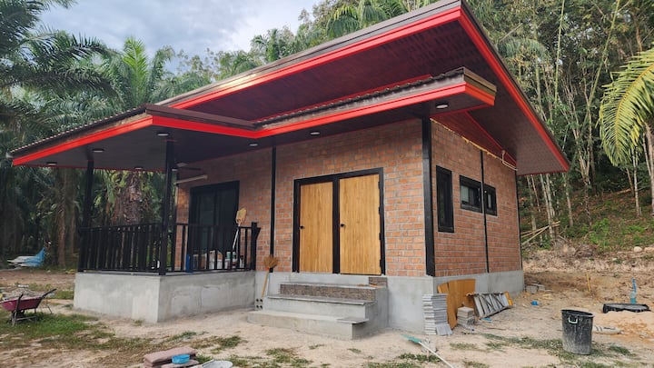 New Luxury House With Pool & Fitness Room - Mueang Phang-nga District