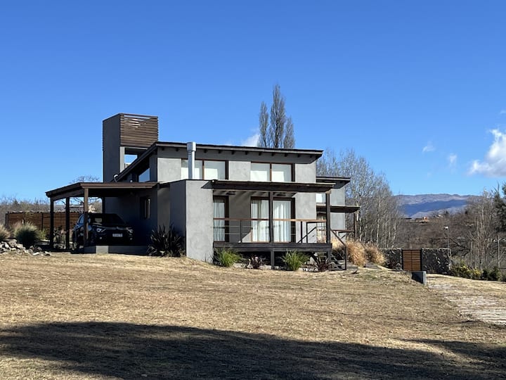 Cabaña Premium 93 M² Con Pileta Confort En Yacanto - Argentina