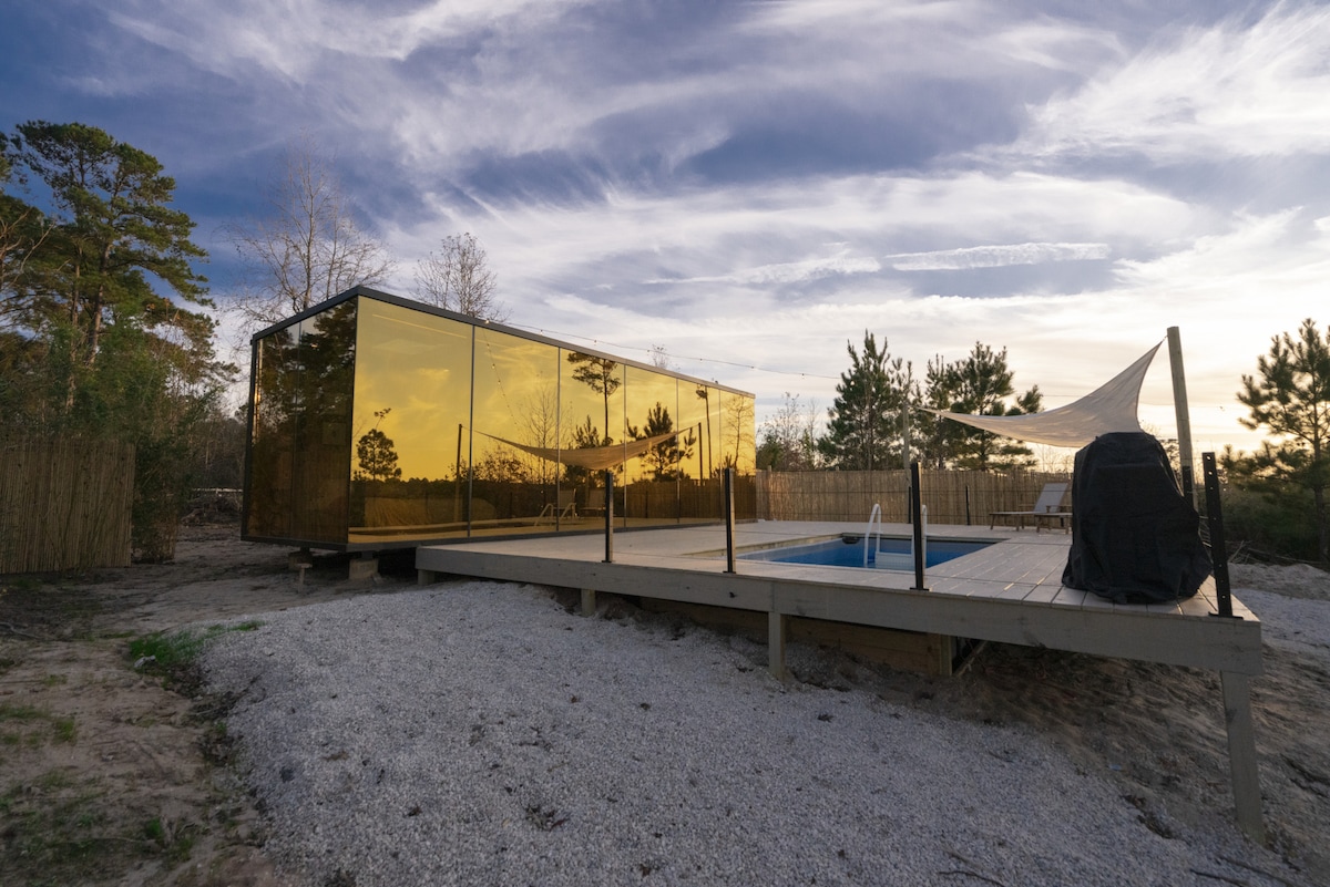 Sol: Hilltop Mirror Cabin + Pool + Sunset Views - Cabins for Rent in ...