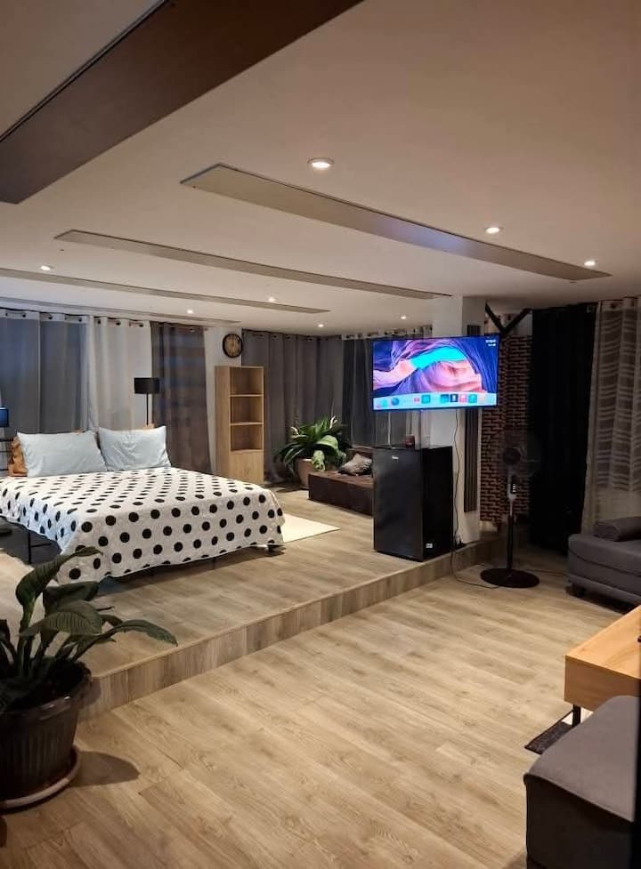 Vip Room
3 Person - 