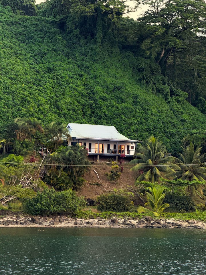 Oceanfront Villa With Pool And Stunning Bay Views - Fidji