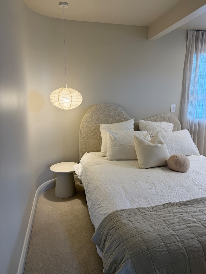 Casa Dune - Beach Haven Studio + Extra Bedroom! - Papamoa