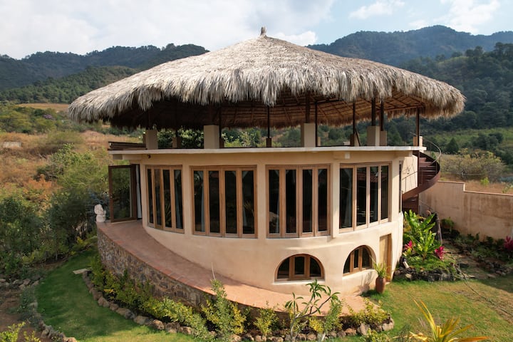 Templo Lunara • Refugio Entre Montañas - Malinalco