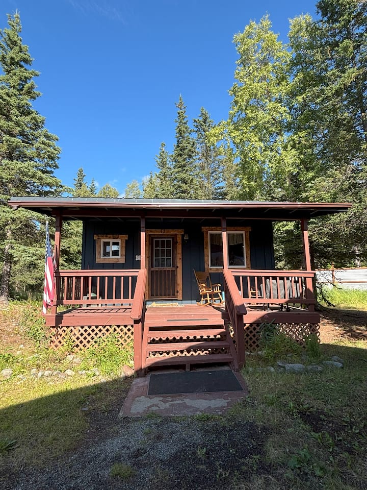 Rustic Alaskan Trapper's Cabin - Anchorage, AK