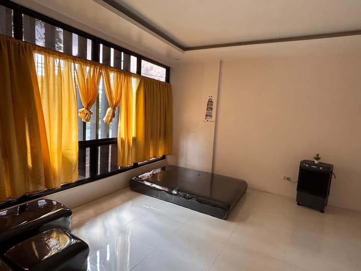 Cozy New Apartment Near Sm San Pablo - San Pablo