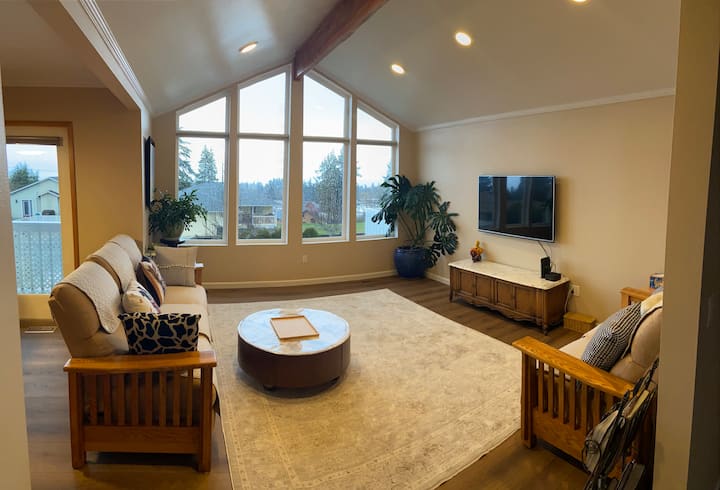 Scenic View Stay & Game Room - Near Olympic Np - Port Angeles, Washington