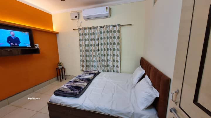 Spiritual Stay In Kashi Near Ghats & Temples - Varanasi