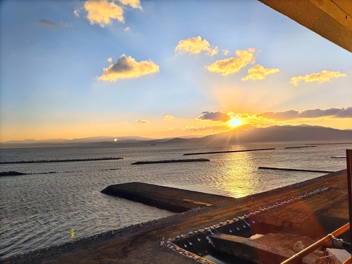 源泉かけ流し温泉と錦江湾の絶景｜大人のための静かな宿｜砂むし温泉車2分 - 指宿市
