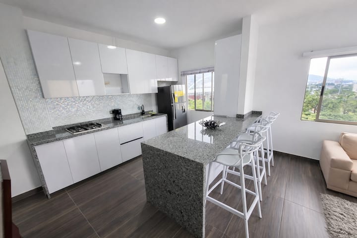 Sur De Cali · Piscina · Linda Vista · Seguridad - Cali