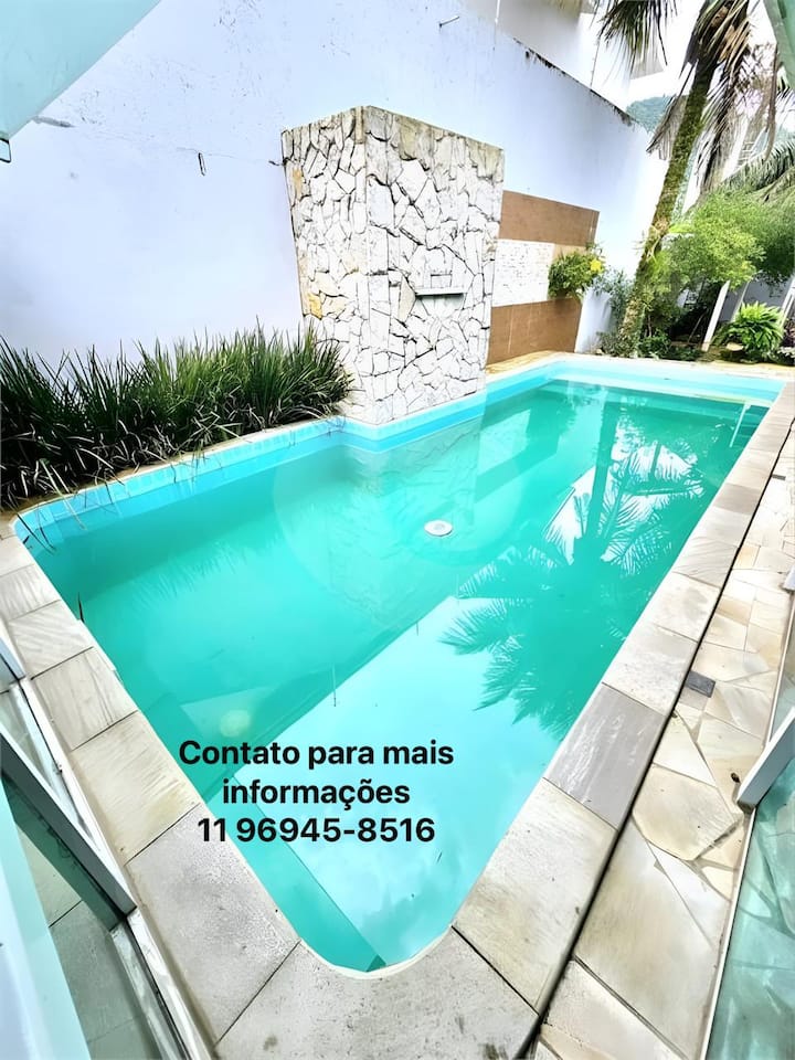 Casa Espaçosa Com Piscina No Canto Do Forte - Santos, Brasil