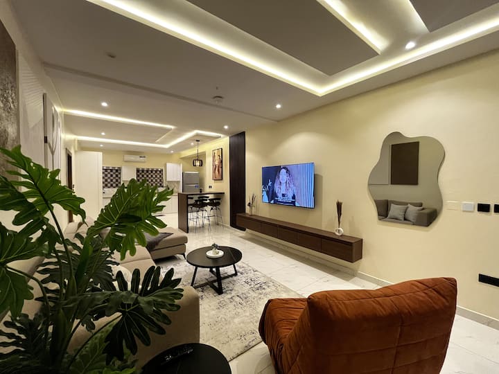2br Cozy & Serene Apt, Fast Wifi In Lekki Phase 1 - Lagos
