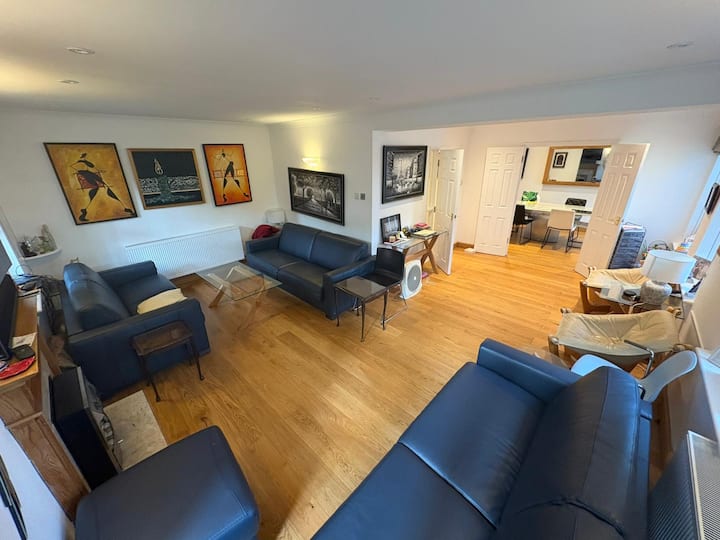 3 Bedroom Home In Pinner - 30 Mins To Baker St - Watford