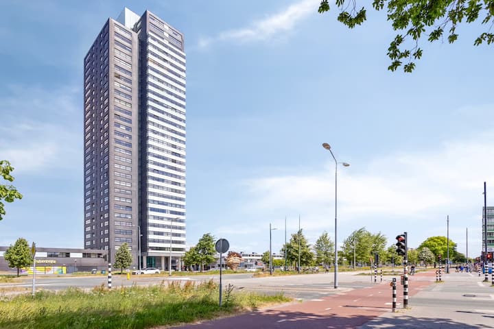 Impressive 98m2 Two-bedroom Apartment In Eindhoven - Eindhoven