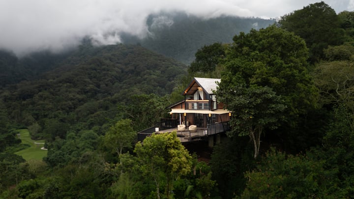 Cabin In The Clouds Nestled In Bali's Mountains - Bali