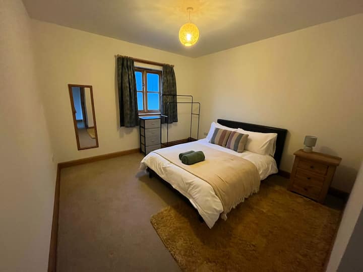 Room 1| Bed & Bath | Farm Cottage | Shared House - North Wales