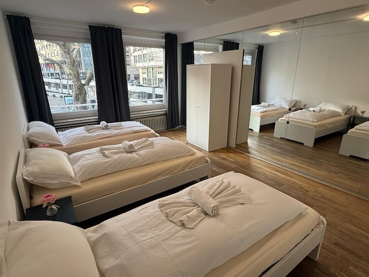 Private 4-bedroom Apartment In Cologne City Center - Cologne