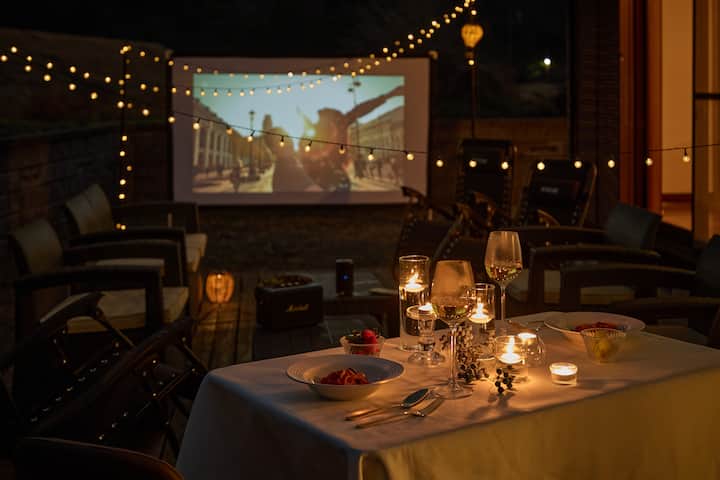 《1棟貸切》外に置かれたベッドで、映画を見る夜｜bbq｜焚き火｜最大8名【秋芳洞10分】 - 萩市