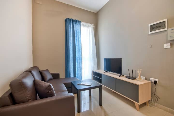 Cozy & Central Gzira 1-bedroom Apartments - Malta