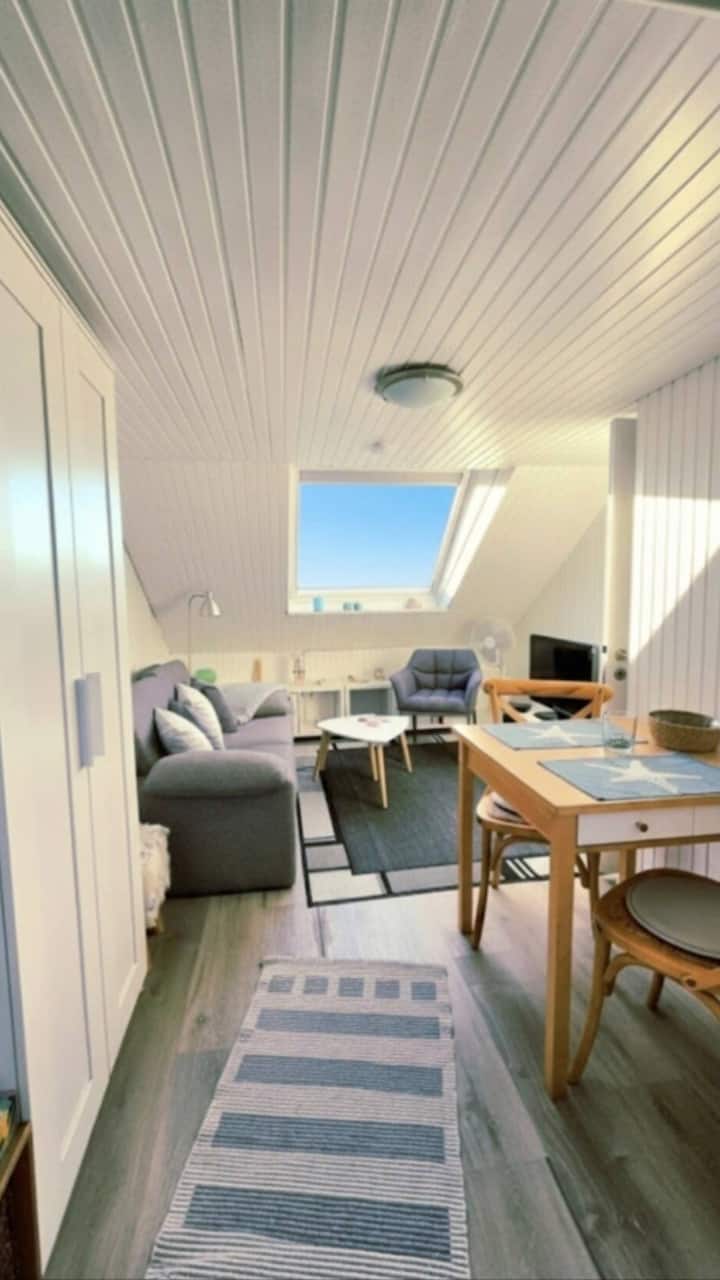 Helle Dachwohnung, Charmant, Strandnah, Travemünde - Lübeck