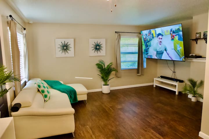 Cozy Corner Retreat - St. Cloud, FL