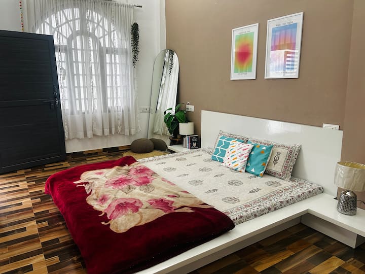 Clean Private Room For 2 | Magh Mela Stay - Prayagraj