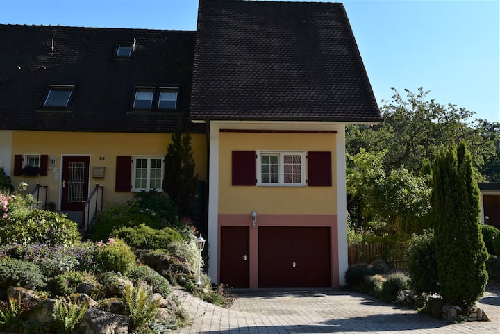 Ferienwohnung Schwalbennest Mit Berg/gartenblick. - Badenweiler