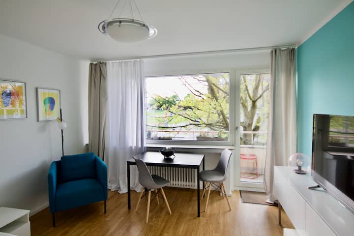 Zentrale Große 2 Zi-whg. Mit Balkon Am Park - Neuss