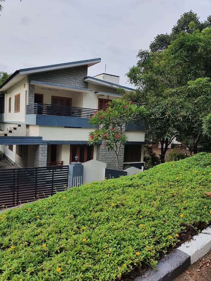 Nellickal Guest House - Kottayam